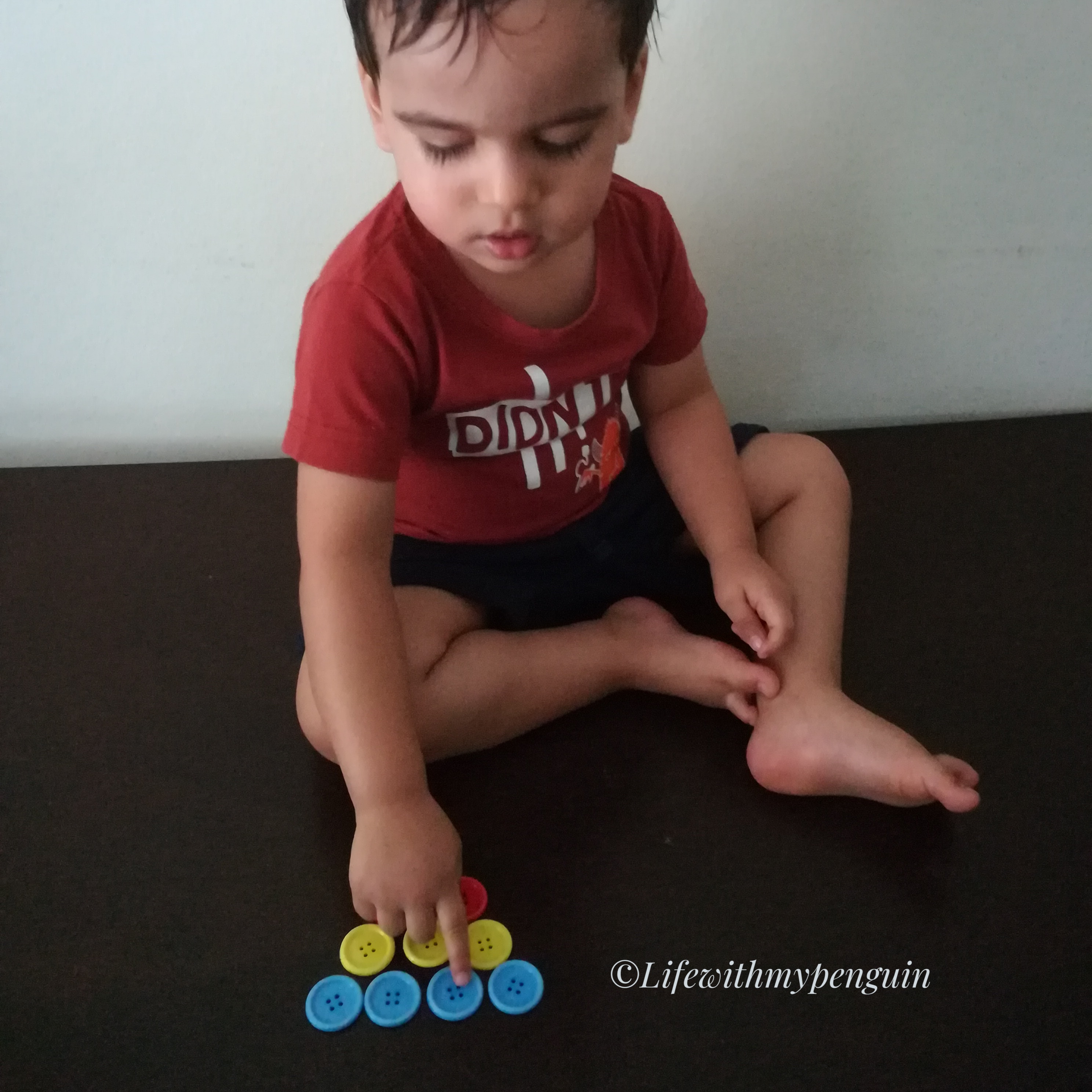Can you play with colorful buttons as toddler activities? YES! - Life ...